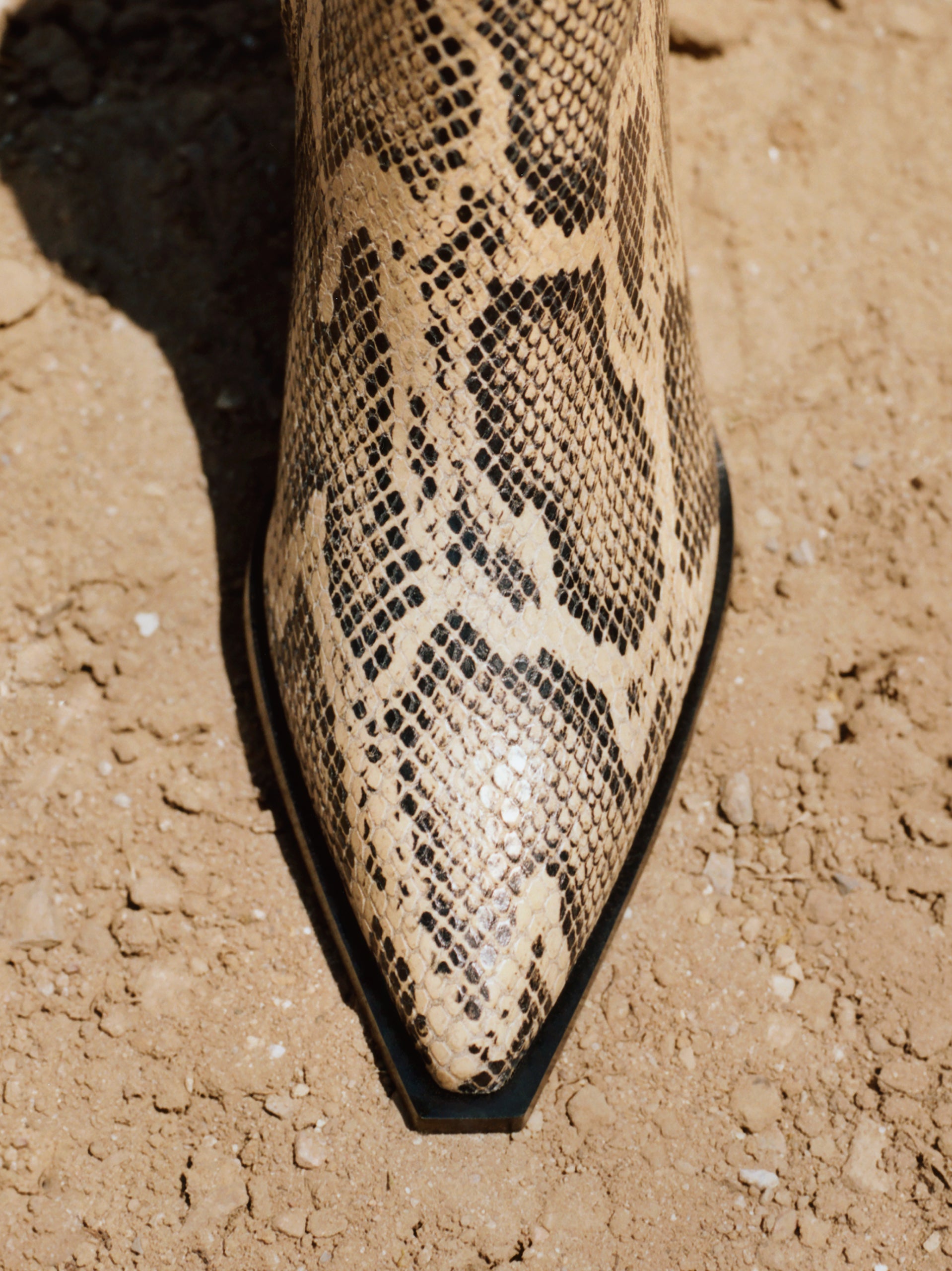 Aeyde — Berlin based footwear and accessories house